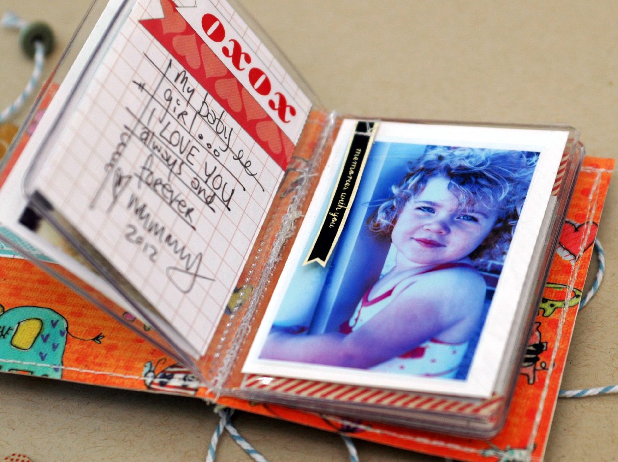 thepaintbrushgoesspottie: lots of scrappiness...