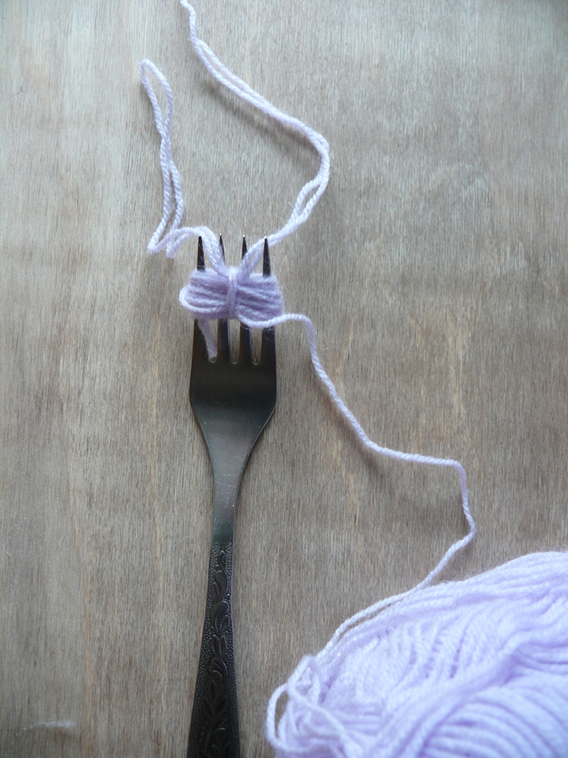 Pomaranczowy Kot: jak zrobić pomponik na widelcu :)))