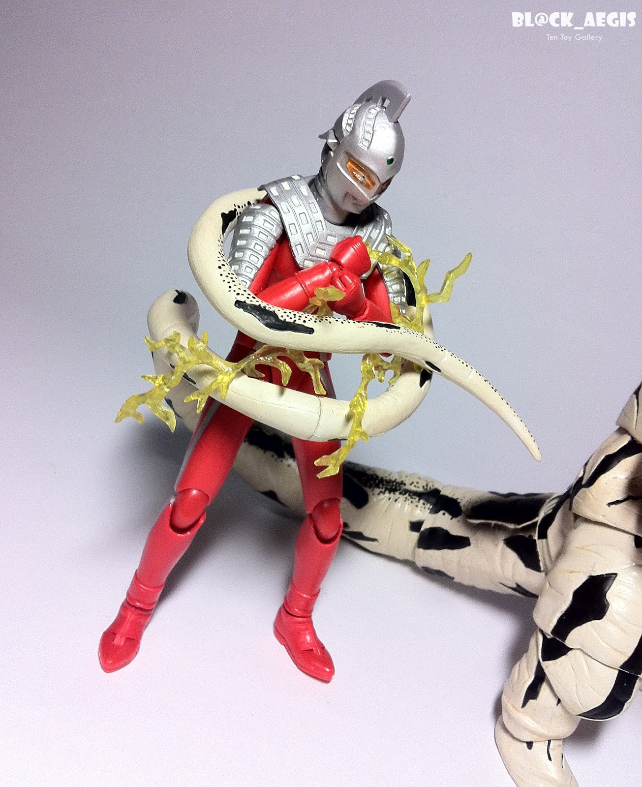 Ten Toy Gallery: Review: Ultra-Act Eleking