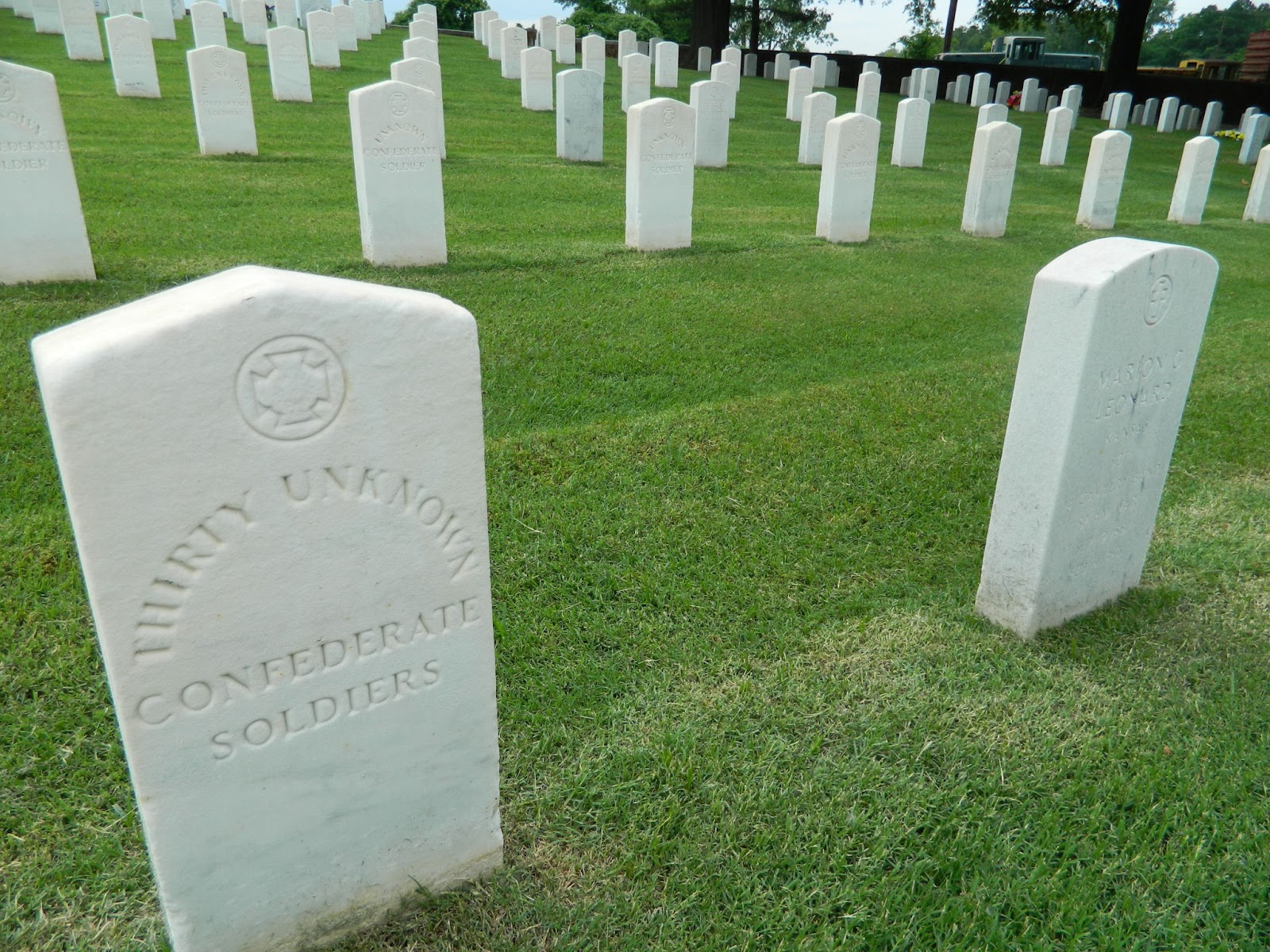 Ramblin' with AM: Guest Post - Confederate and Union Graves Mingle at ...