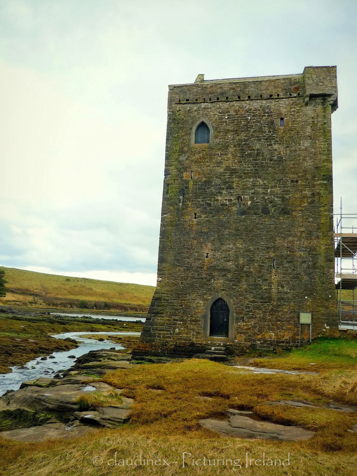 Picturing Ireland : The Pirate Queen's fortress - Rockfleet Castle in ...