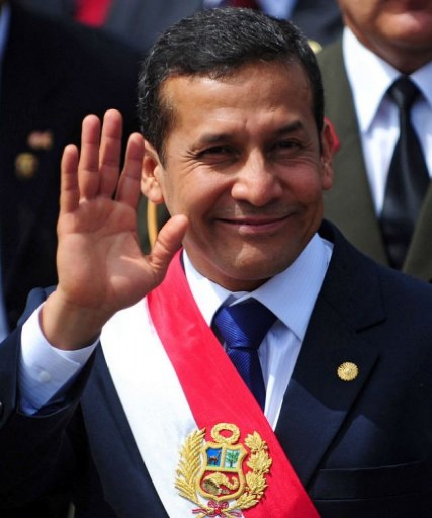 PRENSA ITV PERU: PRESIDENTE HUMALA TOMO JURAMENTO A TRES NUEVOS ...