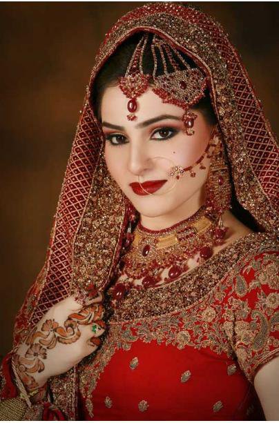 Collection Of Dulhan Dresses: Pakistani Dulhan