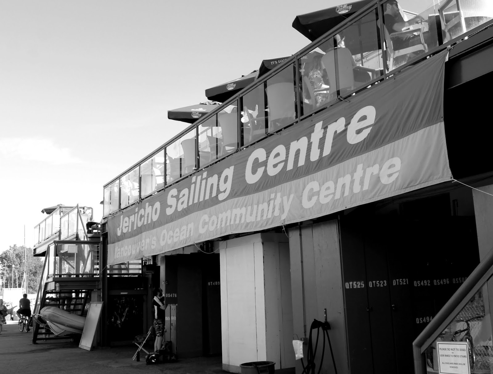 The Murray Chronicles : The Galley Patio and Grill on Jericho Beach