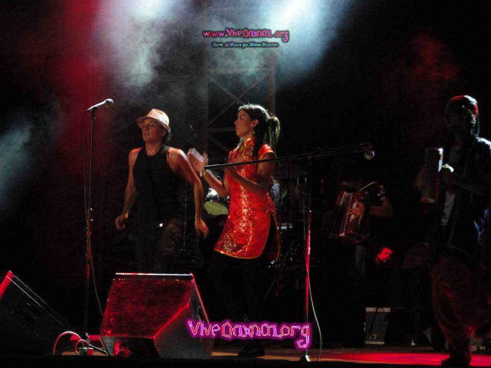 Concierto de Celso Piña en el Auditorio Guelaguetza, Oaxaca (06 de ...