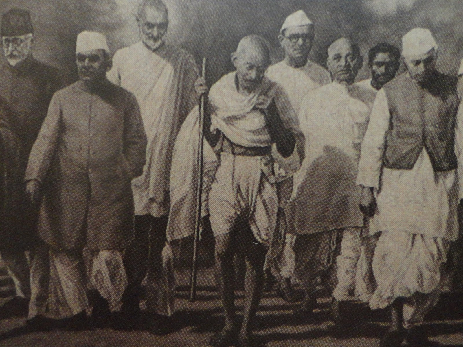 SUSTAINABLE LIVING INSTITUTE (SAVE): MAHATMA GANDHI - PASSIVE RESISTANCE