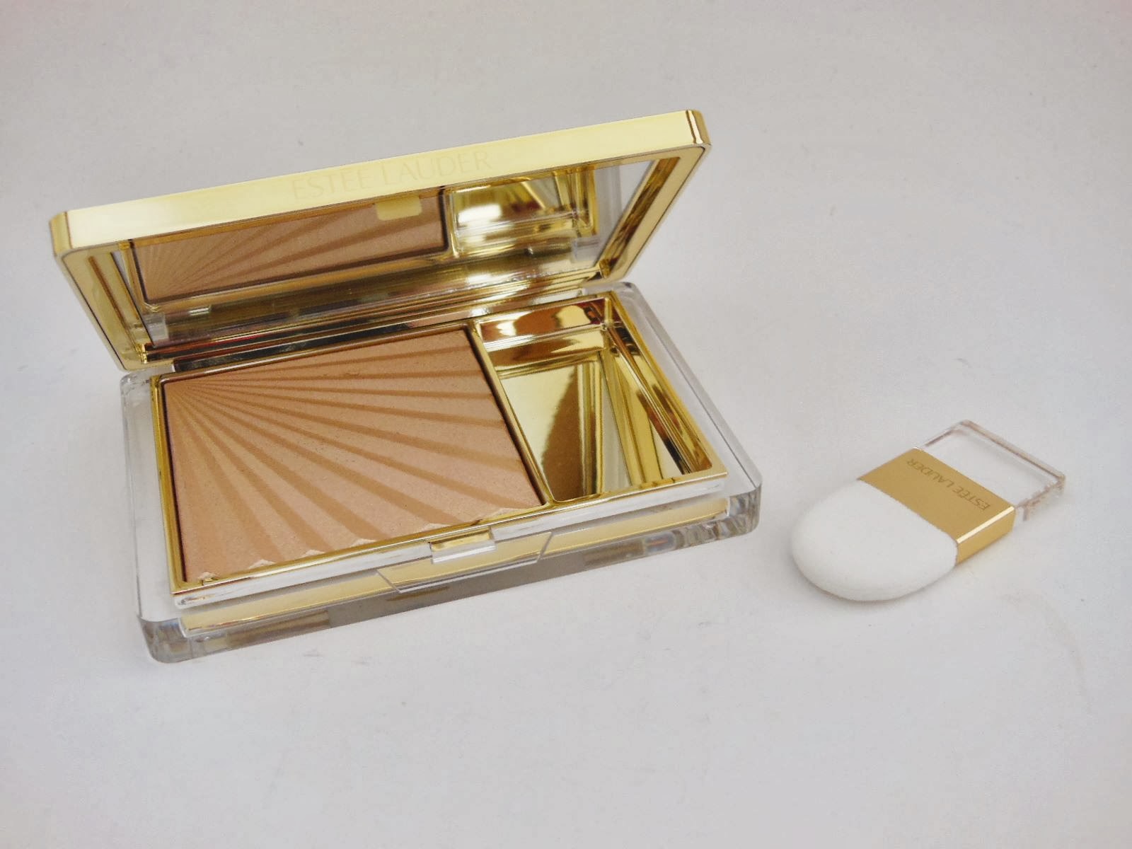 Product Review: Estée Lauder - Illuminating Powder Gelée in Heat Wave ...
