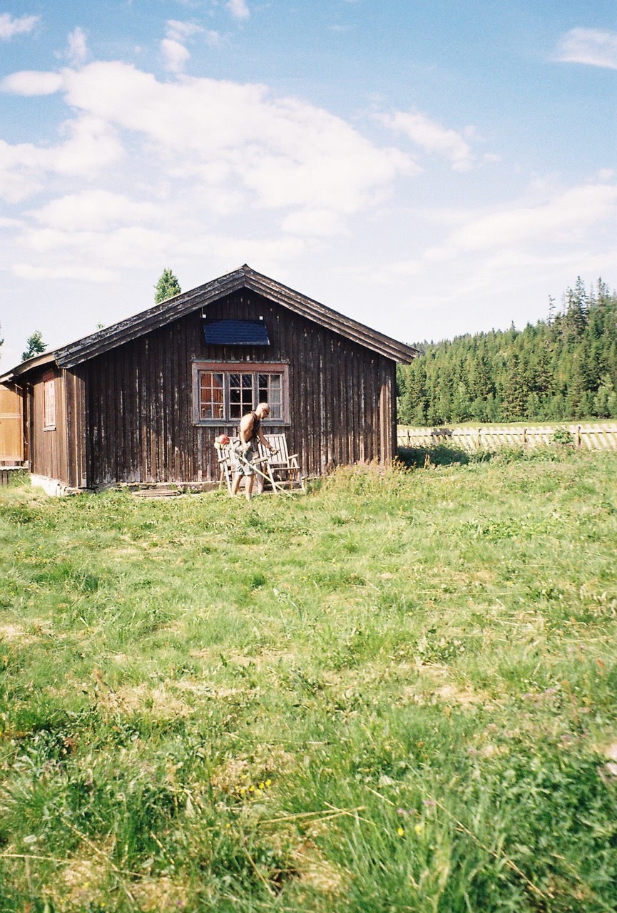Dissolving Film: "isolation & infinity” by Zelda Solomon
