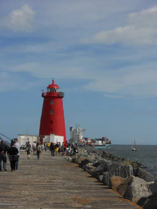How to Get Out and Do the Poolbeg Lighthouse Walk in Dublin | Sidewalk ...