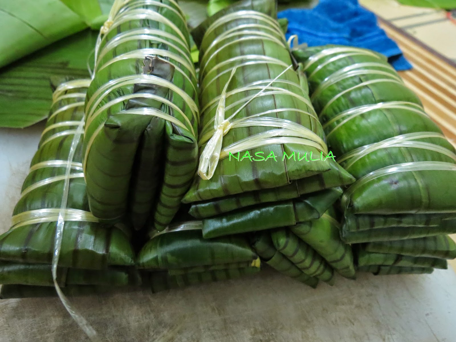 warna warni hidupku..............: Tumbuk, Ketupat, Burasak Nasi ...
