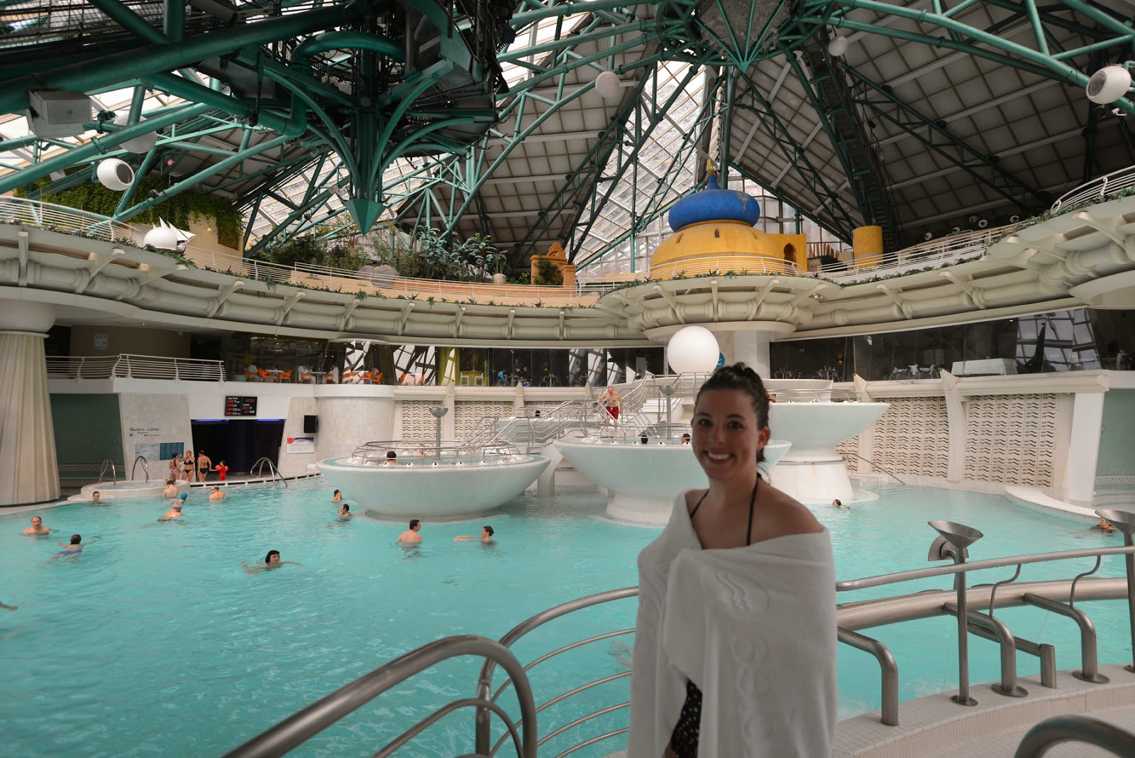 Goboogo : Caldea Spa Andorra - biggest spa in Europe