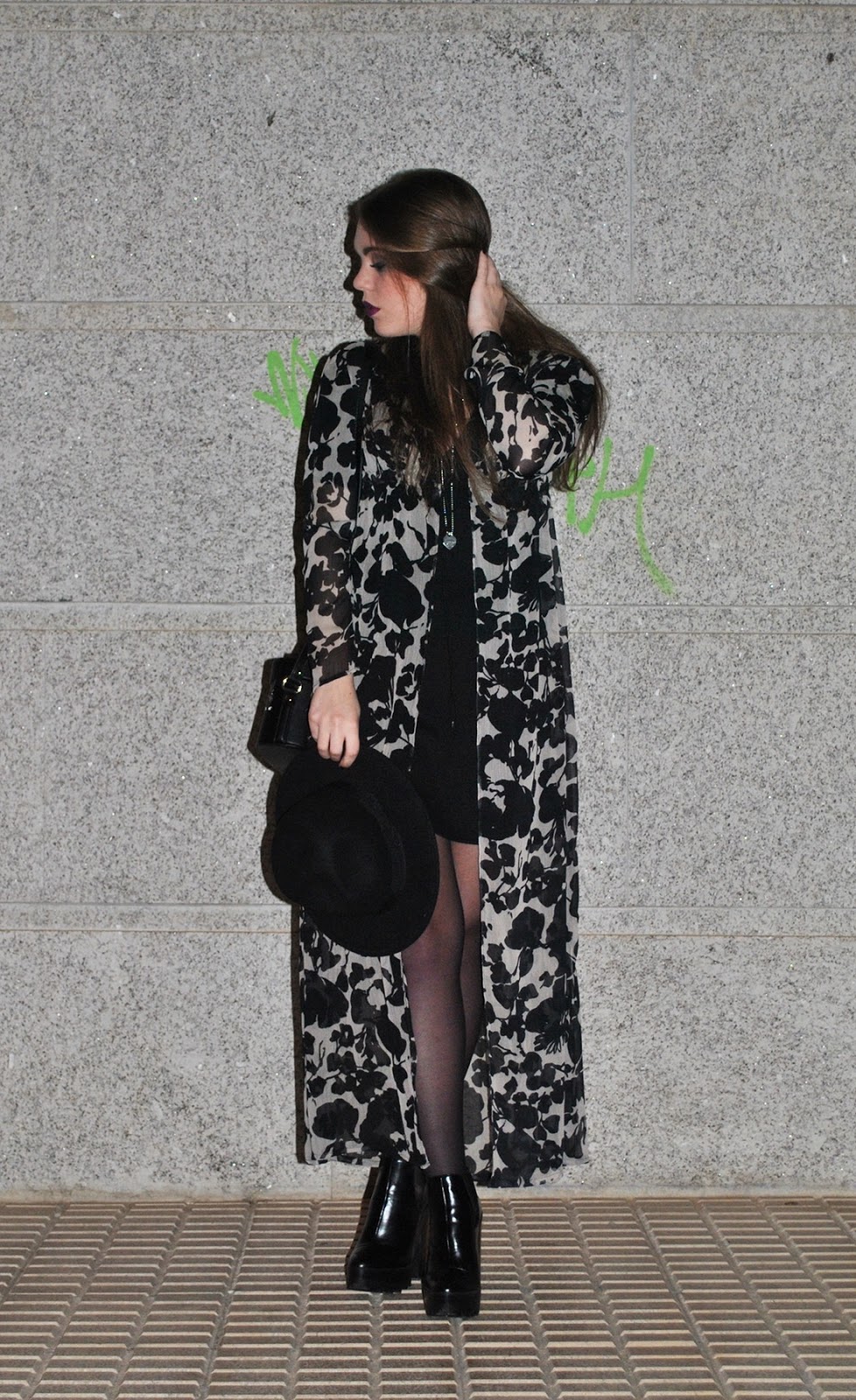 Coloco mi desastre con mi ropa.: Maxikimono.