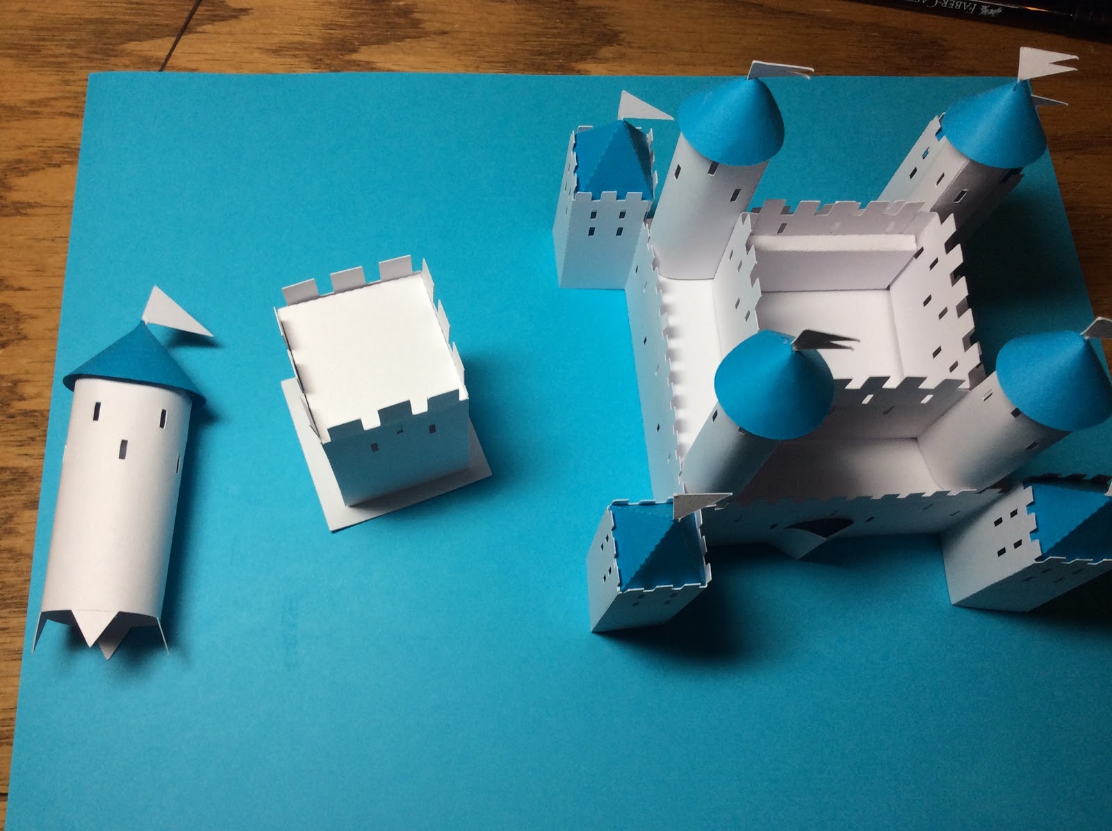 Papercrafts and other fun things: September 2018