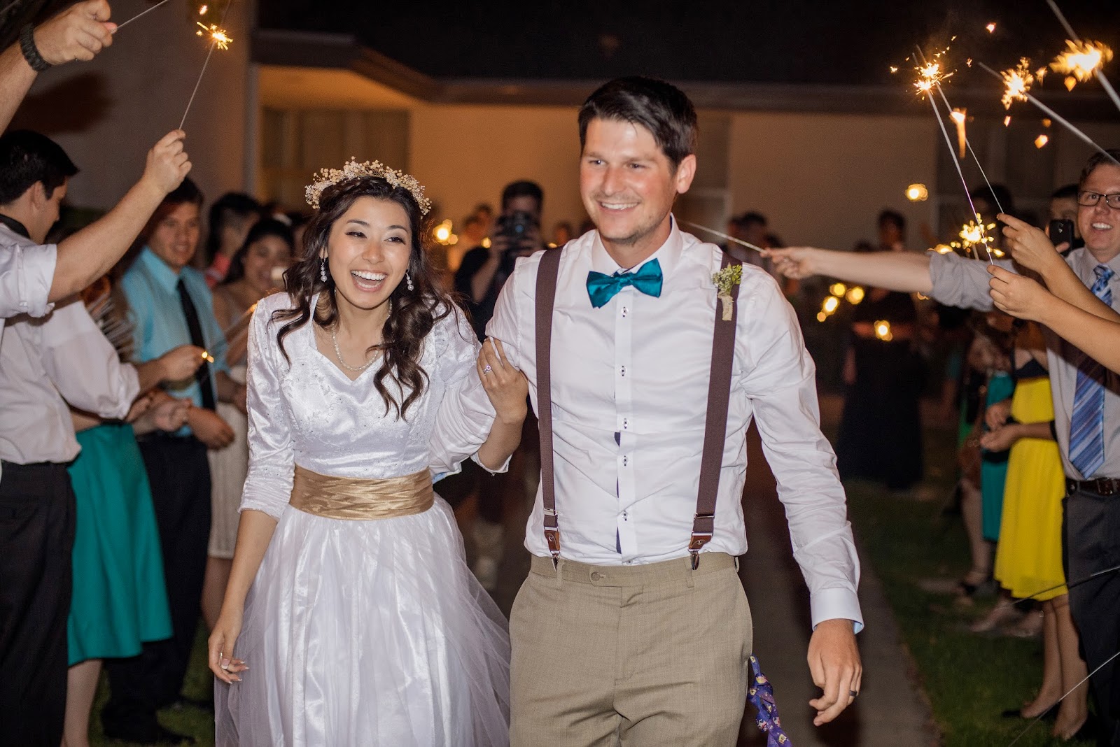 Transition From Being Engaged to Married Through Pictures | lvoe, kat.