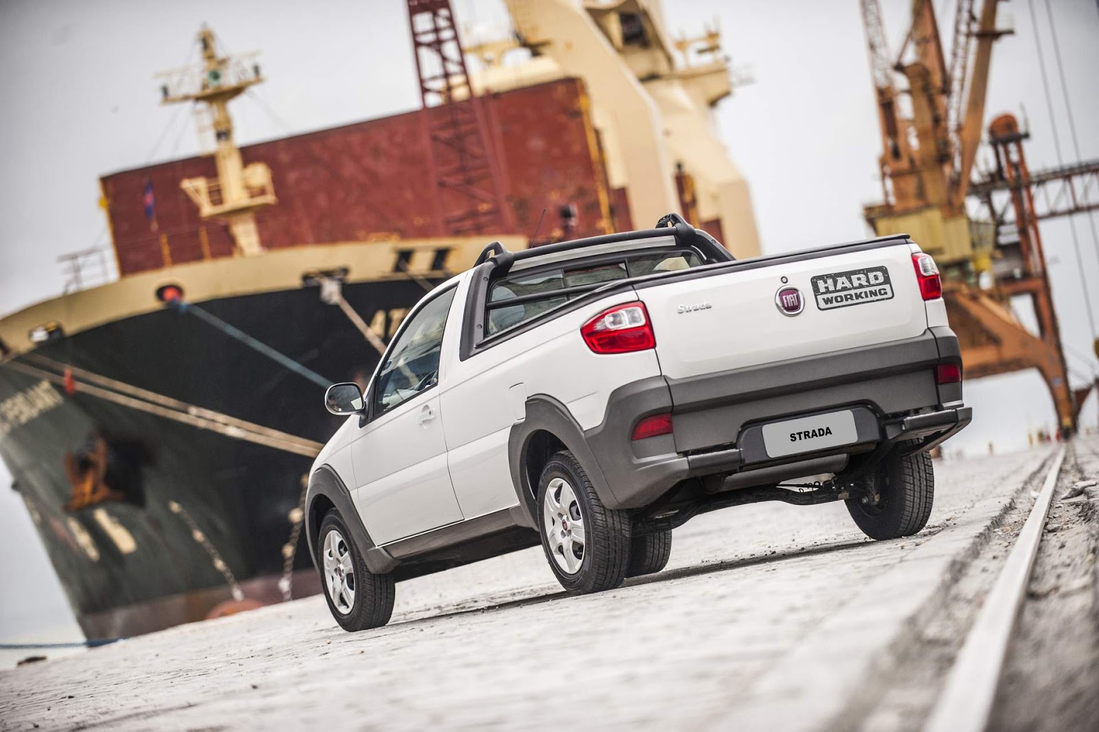 Fiat Strada 2018: fotos, preços e itens de série das versões