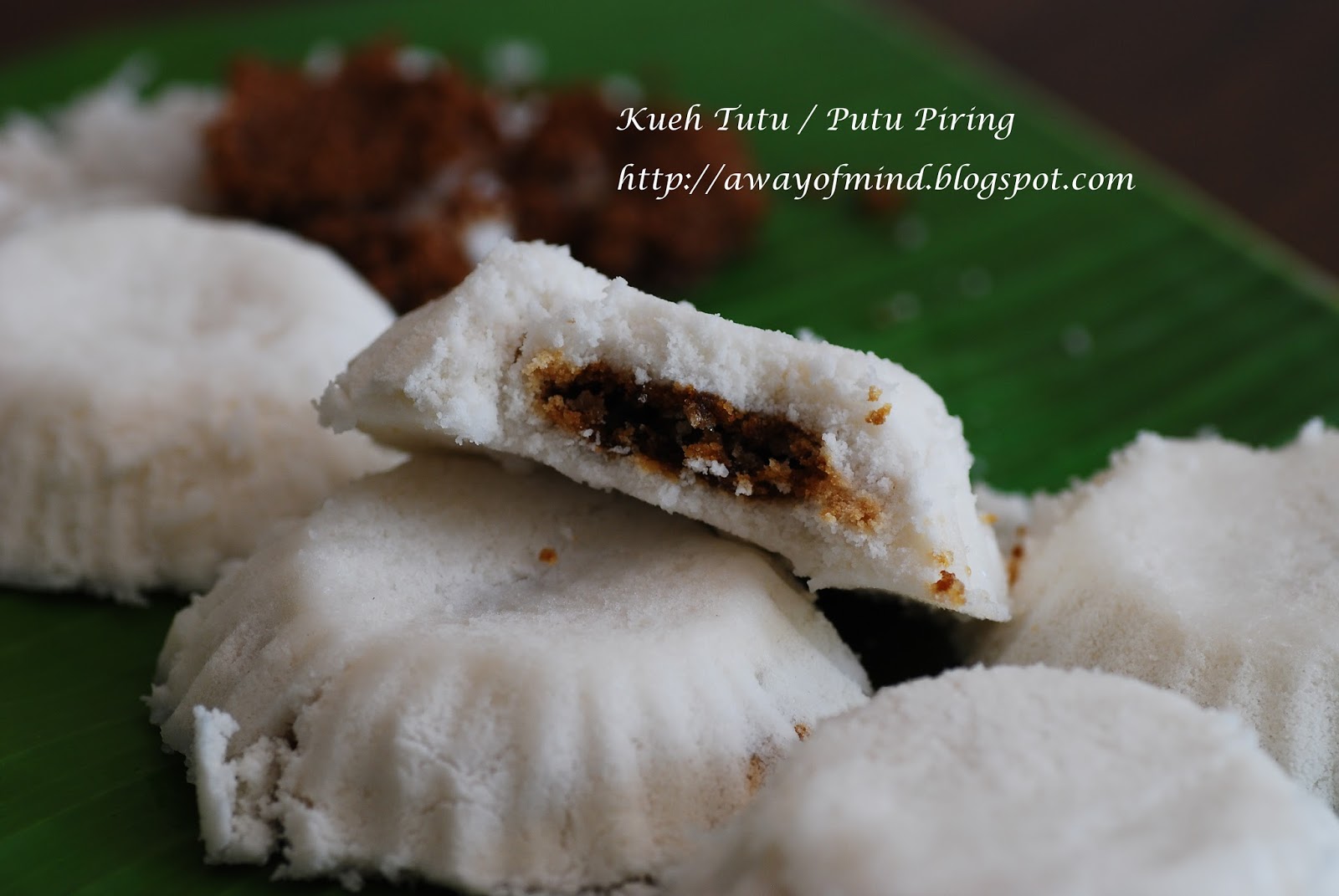 Awayofmind Bakery House: Kueh Tutu / Putu Piring 嘟嘟糕