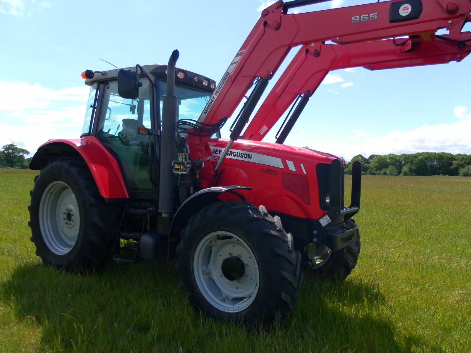 TRACTOR MASSEY FERGUSON 6465 CU INCARCATOR FRONTAL 39.000 Euro