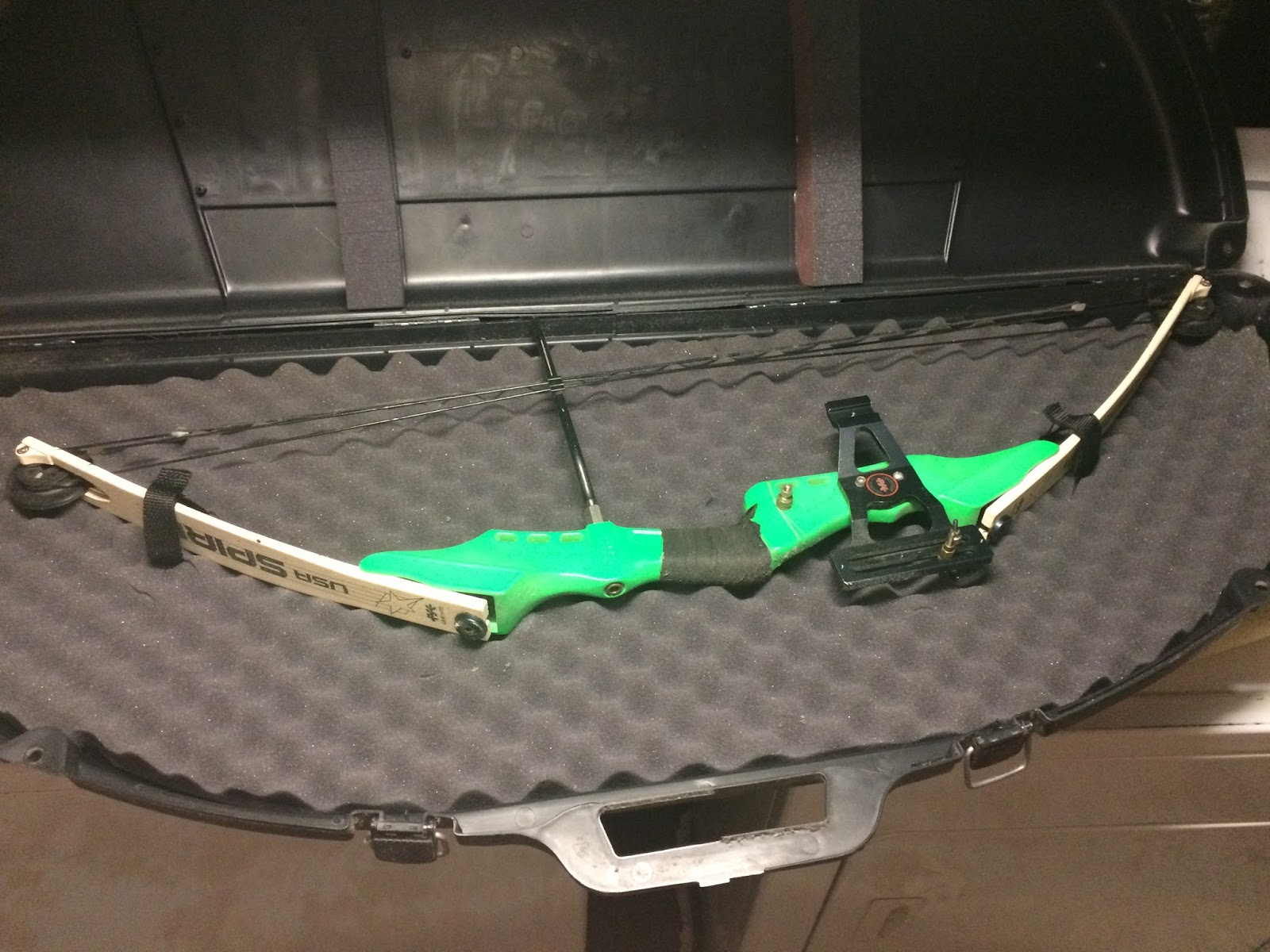 Project Gridless: Two compound bows for sale in Toronto