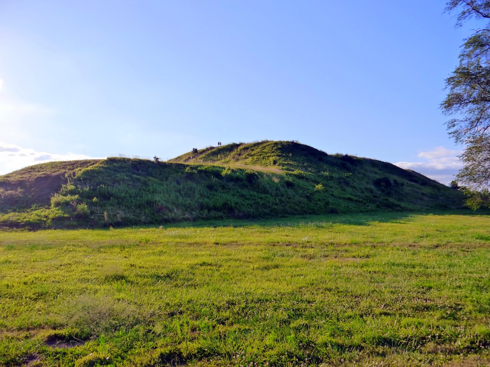 American Travel Journal: Monks Mound - Cahokia Mounds State Historic Site