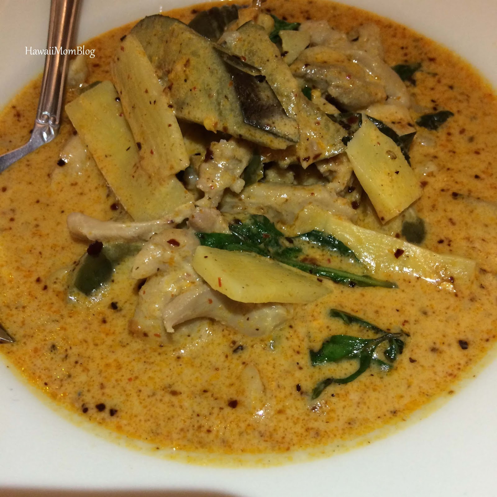 Hawaii Mom Blog: Thai Issan Cuisine - Aiea