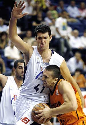 Bruno Sundov sigue compitiendo en el KK Split a sus 37 años - Lucentum ...