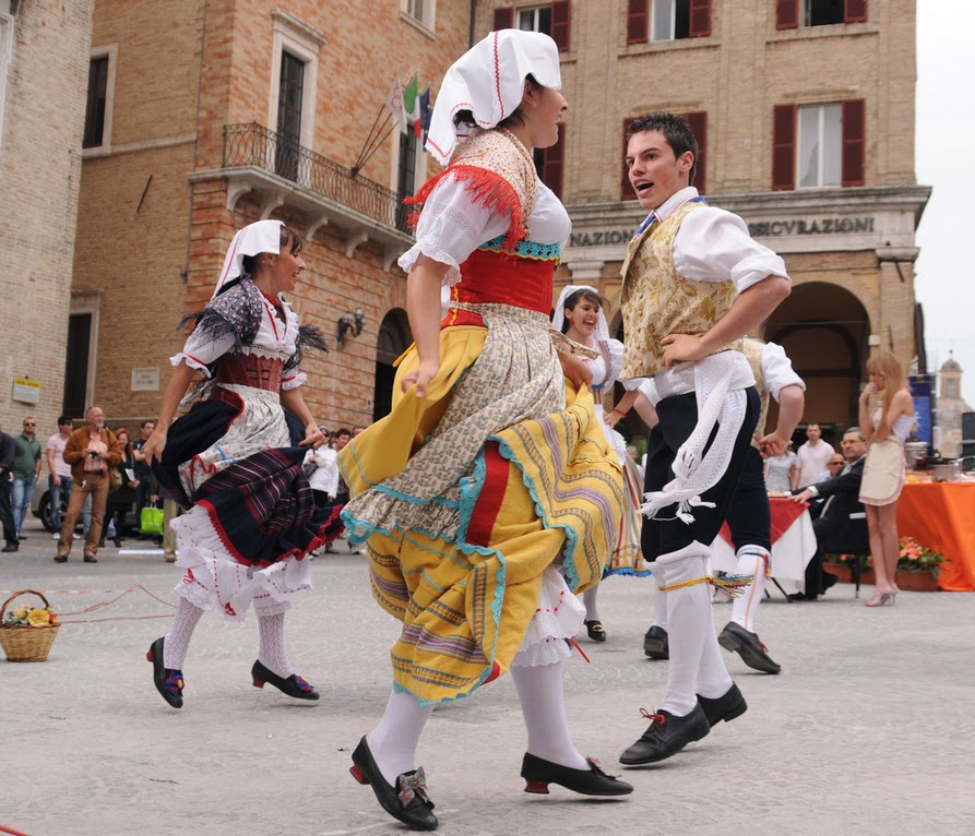 Va de bailes: Saltarello