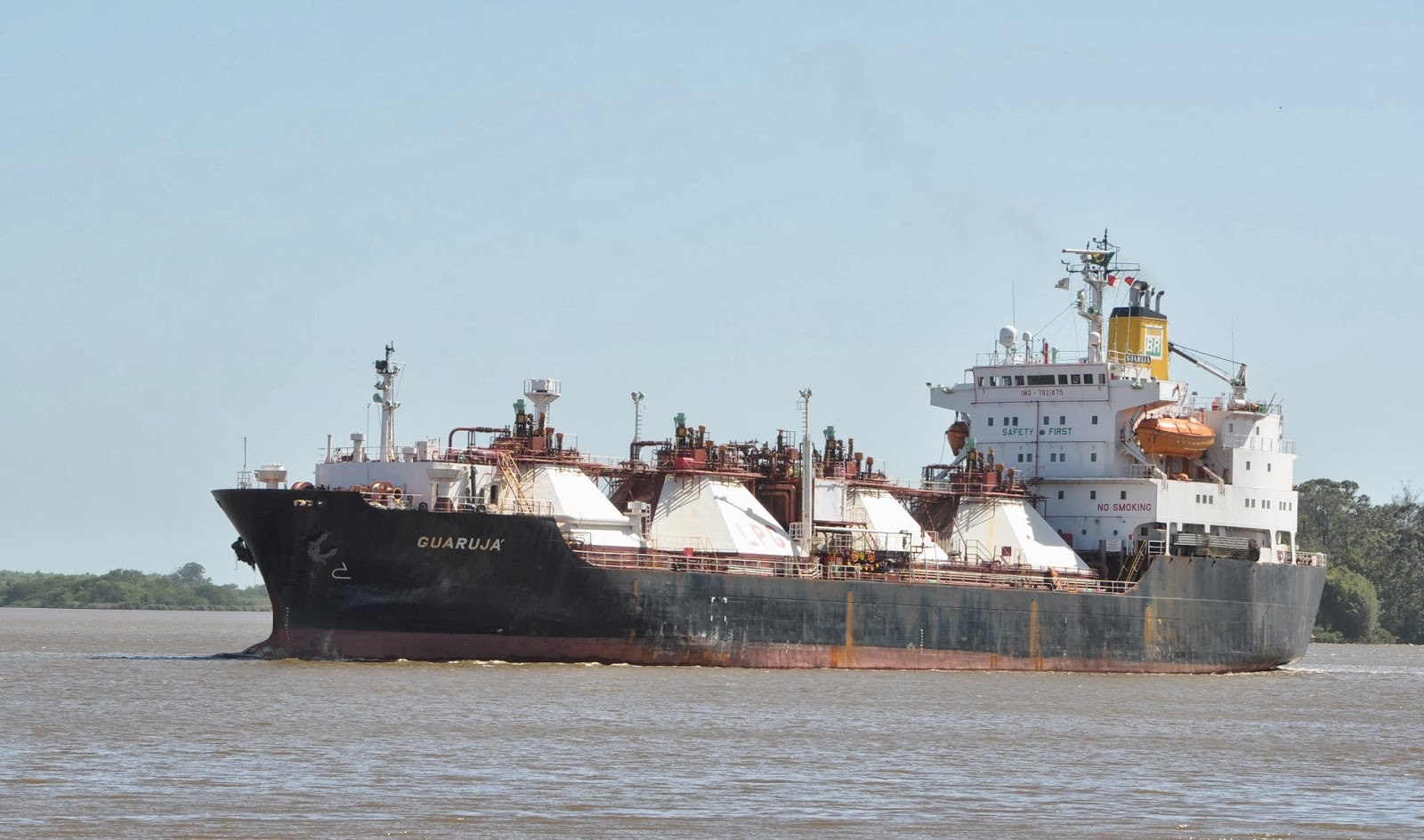 VCV ESTEIO: Navio-tanque “Guarujá” parte para buscar mais GLP.