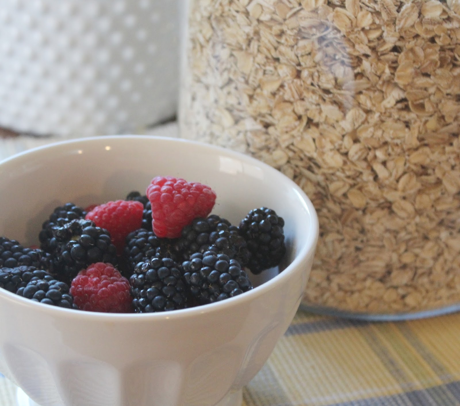 Moore Minutes: Overnight Chilled Summer Oatmeal