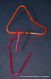 Suzy's Sunshine Spot: Paperclip display stand for paper crafts