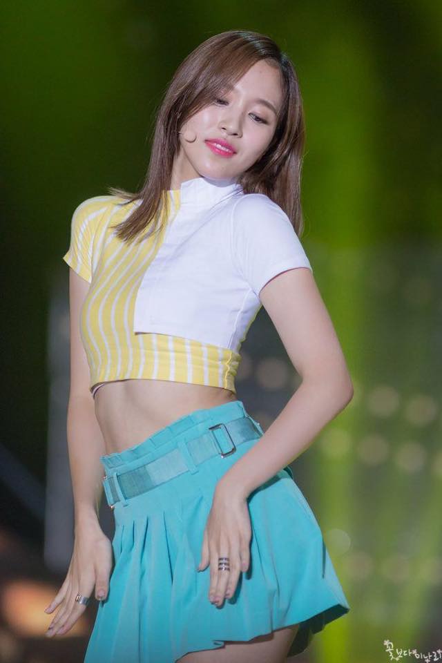 ប្រលោមលោកខ្លី: Choi Seol Hwa Miss 2016 Muscle Mania Bikini