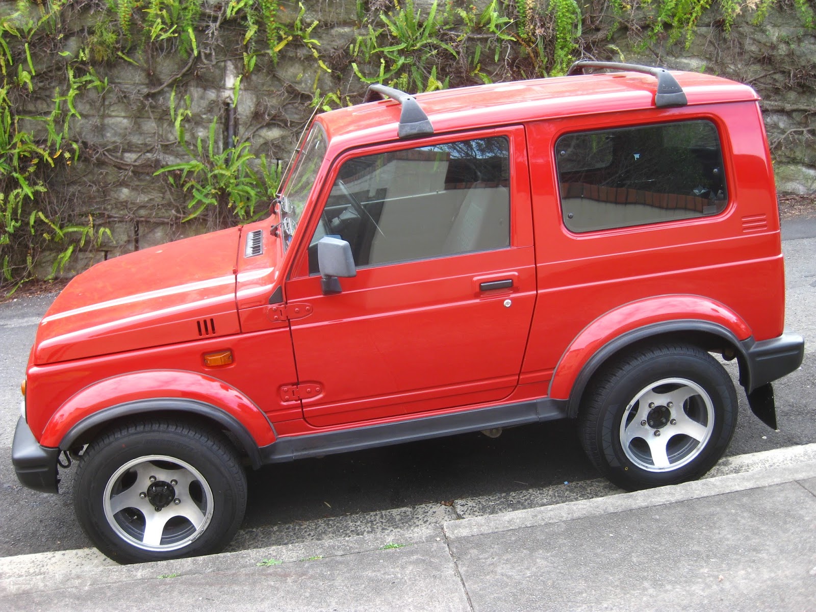 Aussie Old Parked Cars: 1998 Suzuki Sierra Aussie Old Parked Cars: 1998 Suzuki Sierra