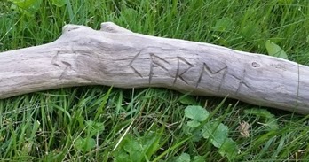 The Wonder of Runes: Runes 401 - Rune Rituals - A Simple Blessing