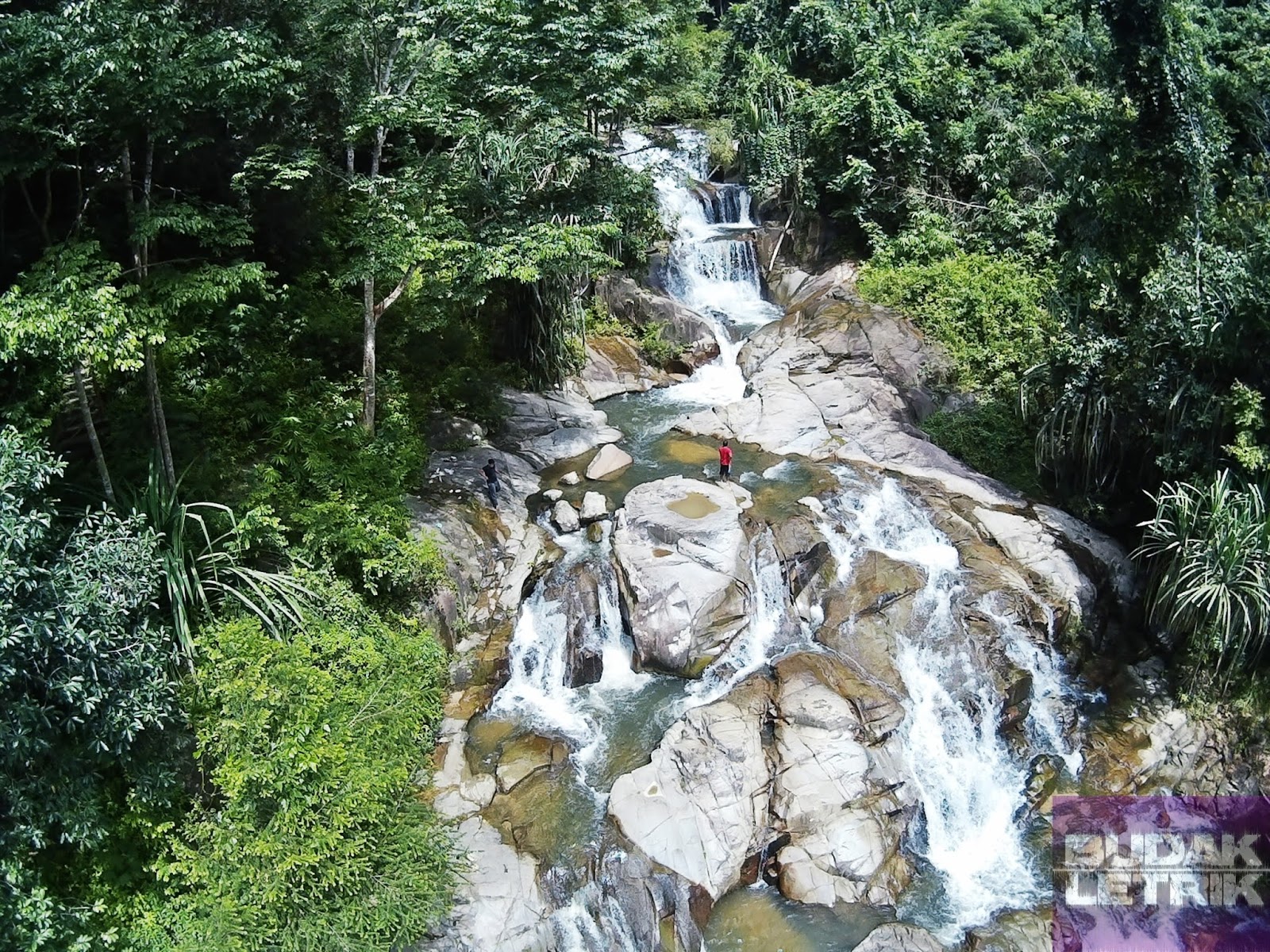 Budak Letrik: Menjejak Air Terjun Lata Mengkuang, Sik Kedah