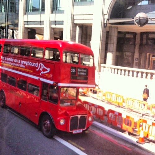 By two kaapi and a bit of art: Vintage Red Bus