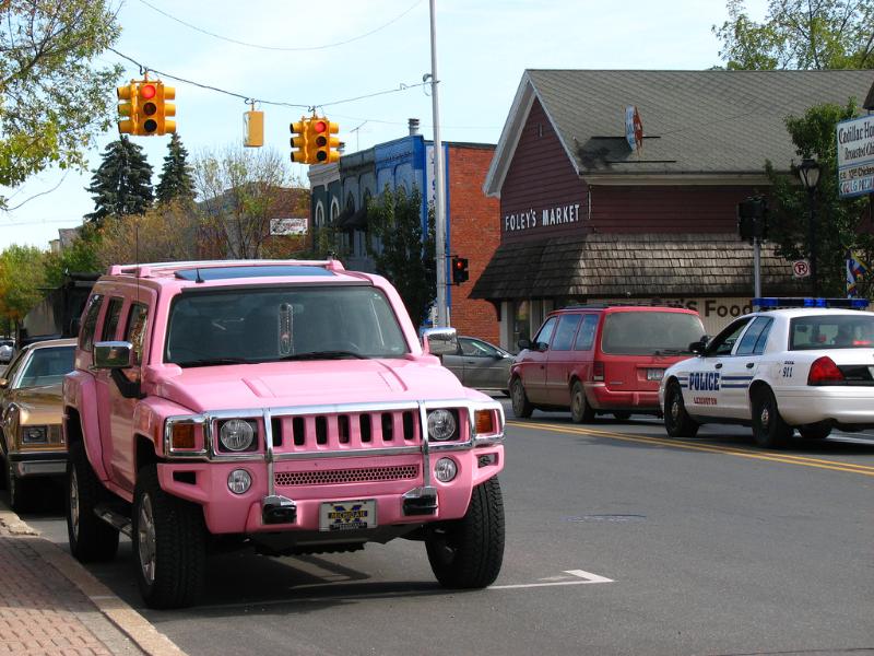Car Beautiful: Pink Hummer