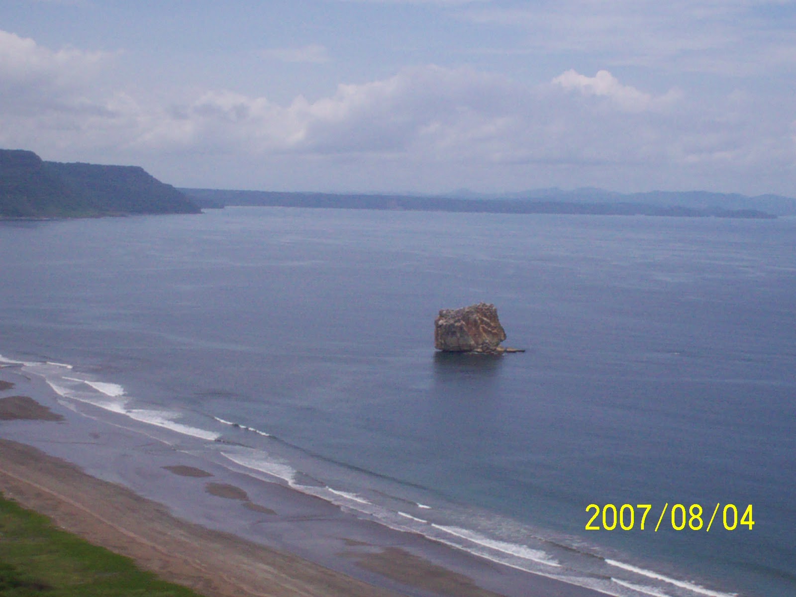 Fotografìa Periodìstica: Roca Bruja en Playa Naranjo