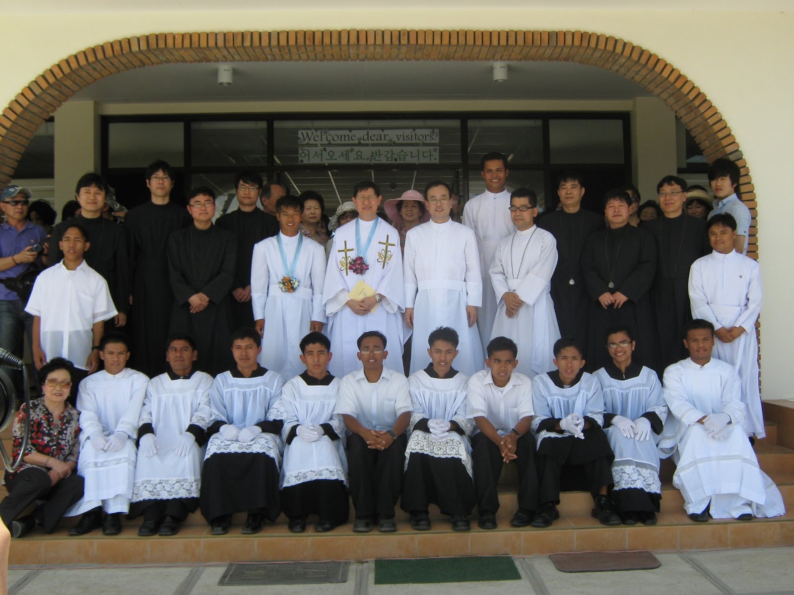 Father Al: Champion of the Poor: Fr. Al and the Brothers of Christ