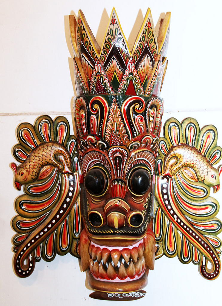 Srilanka Spirit: Traditional Sri Lankan Wooden Masks "Vesmuhunu"