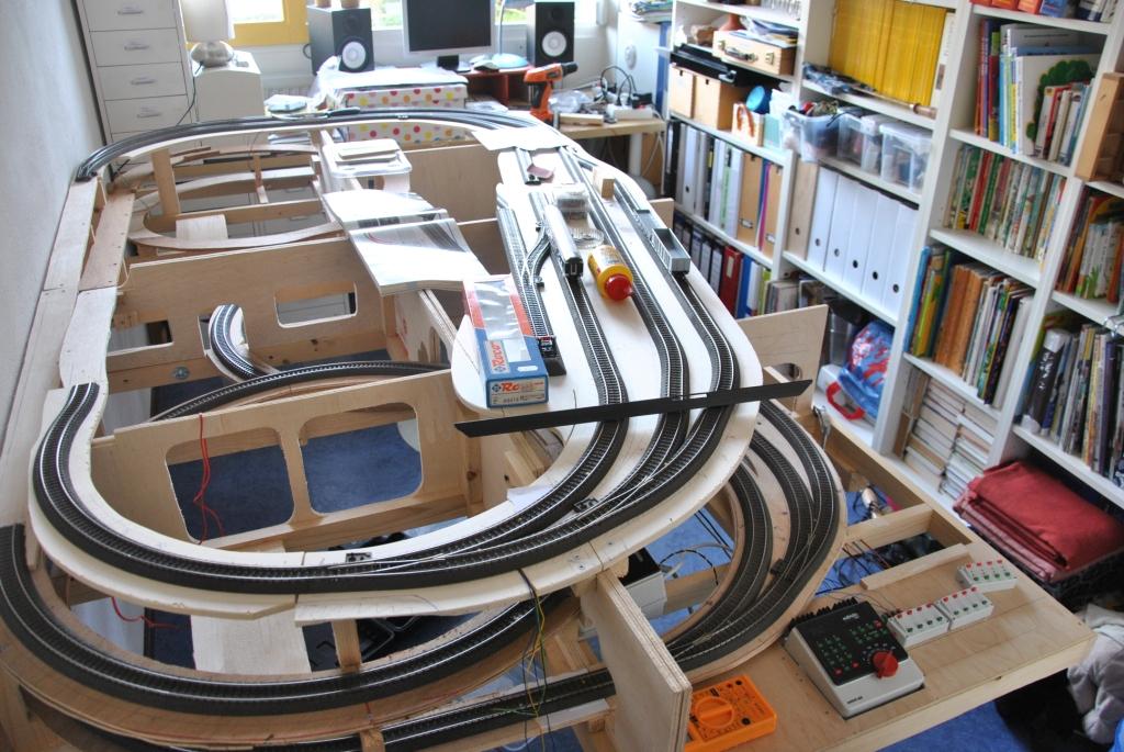 Modelbouw in huize van Dijk: Modelspoorbaan 8