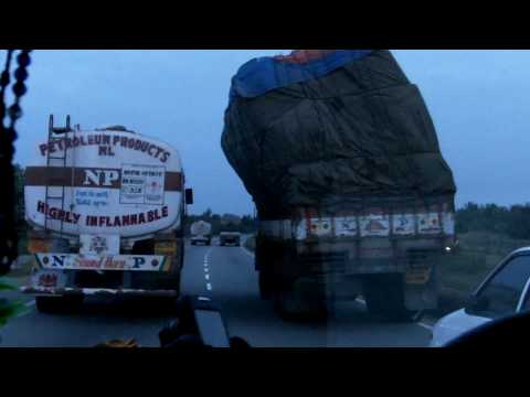 Top 10 Overloaded Trucks - The World Of Photography