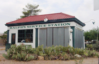 Tucson Daily Photo ~: Tucson's Out-of-Service Service Station