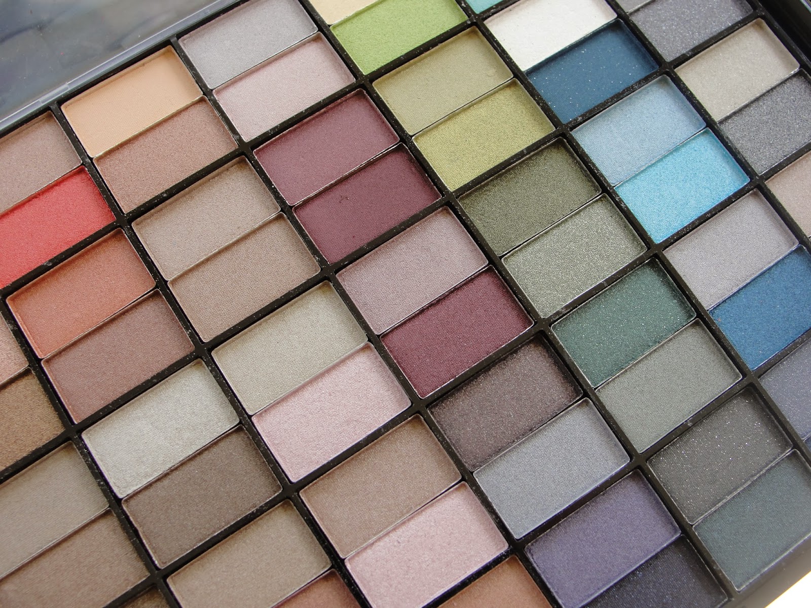 JLB Cosmetics Eyeshadow Palette from ROSS Review