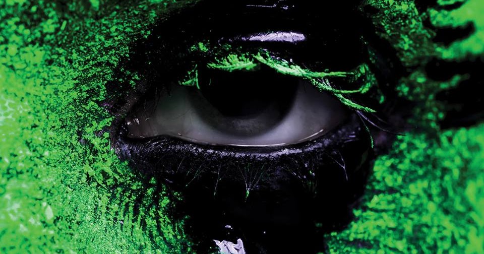 NOTICIAS Y EFEMERIDES MUSICALES Y DEL CINE: "HAY ALGO NEGRO" ES EL ...