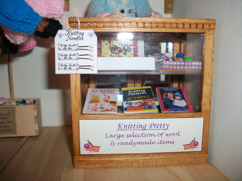 Paula's Dollyland: Knitting Pretty wool shop!
