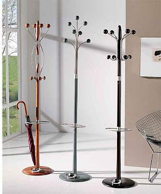 Muebles prácticos por La Decoradora Experta: Percheros para el recibidor