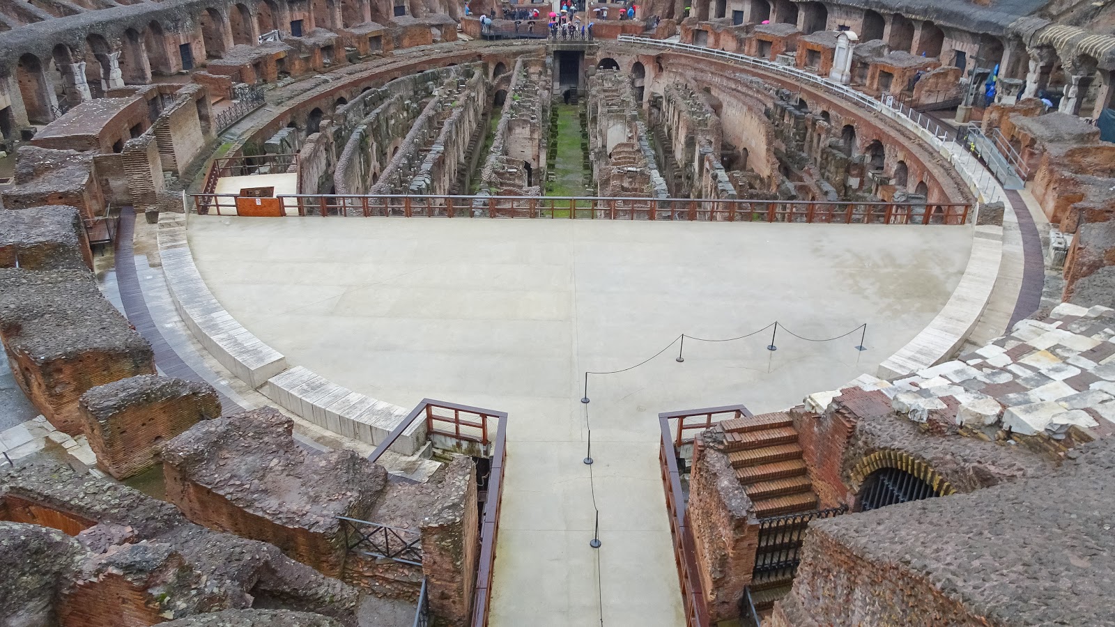 Italy - When will the colosseum fall apart? - Sven's Travel Venues
