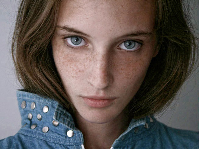 Mujeres con pecas son más atractivas para los hombres | El HIT GUATE RADIO