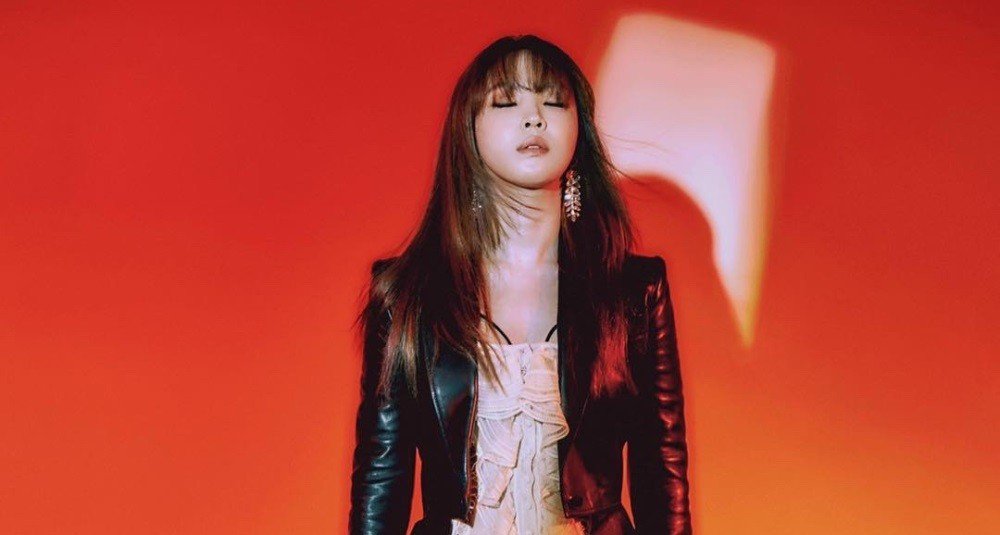 [COMEBACK] Jenyer 전지윤 publicará su primer mini álbum en mayo. - BA NA ...