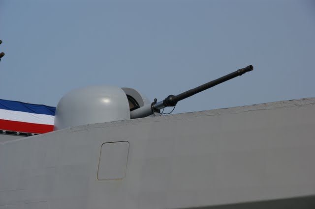 Blair's 軍事,警察及消防攝影: MK-75快砲 (76快砲)