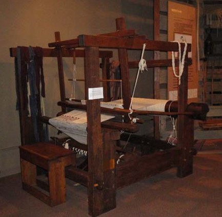 A Woodsrunner's Diary: 18th Century Home Weaving Looms.